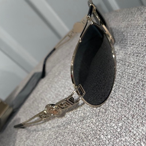 Versace | Accessories | Versace Blackgold Rimmed Aviator Sunglasses ...